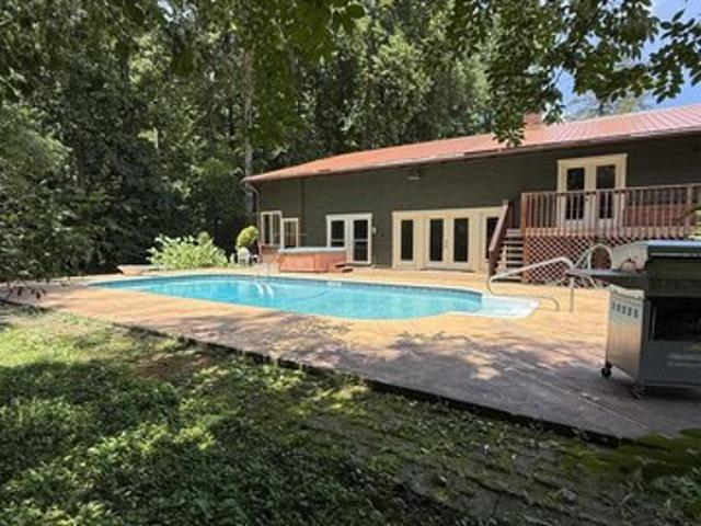 426 422 County Road 728, Riceville, TN 37370