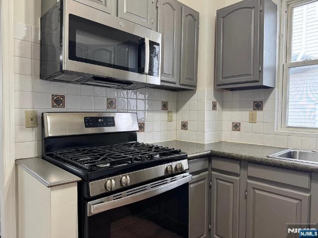 426 Columbia Avenue # 2