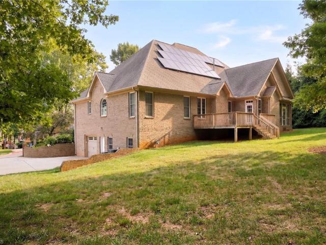 426 Chesham Drive