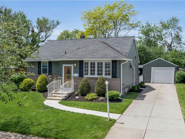 426 Ashford Avenue
