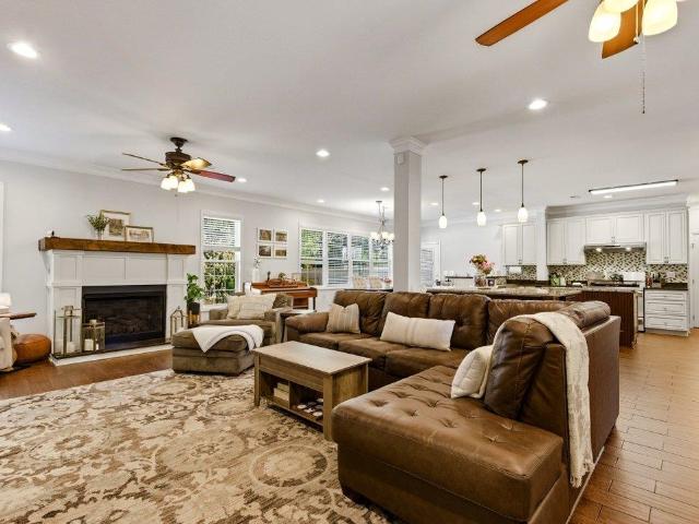 426 Blackberry Ln