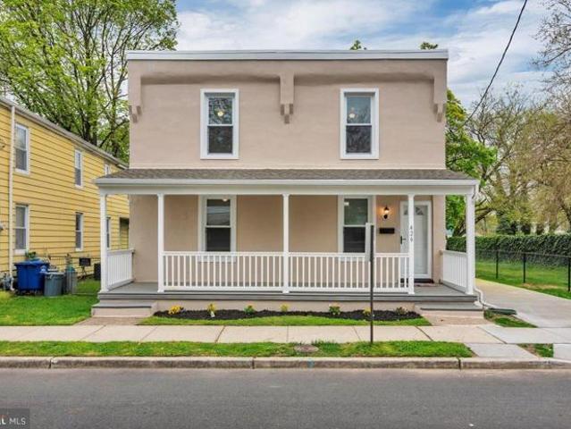 426 Bridge St, Beverly, NJ 08010