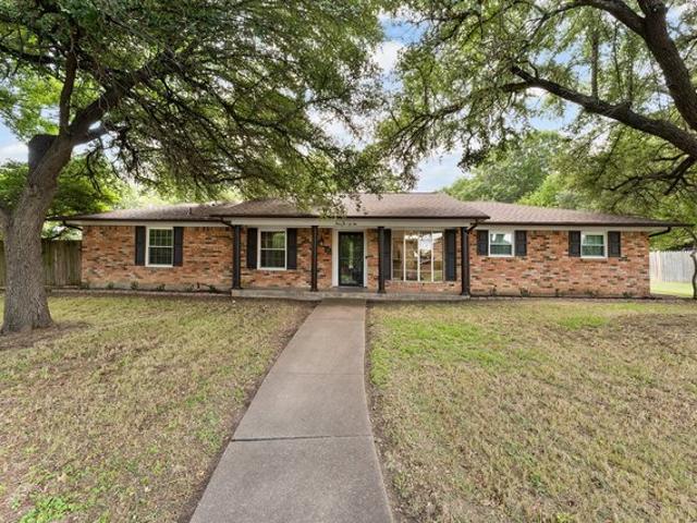 426 Brook Hollow Cir, Desoto, TX 75115