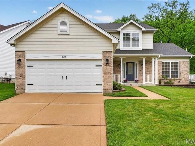 426 Buckhurst Dr, Ballwin, MO 63021