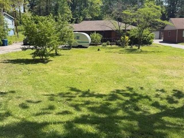 426 Day Dr, Ferguson, MO 63135