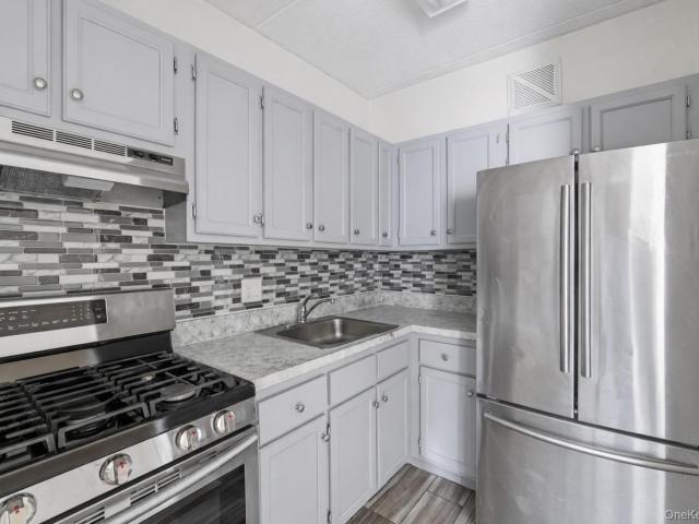 426 E 159th Street