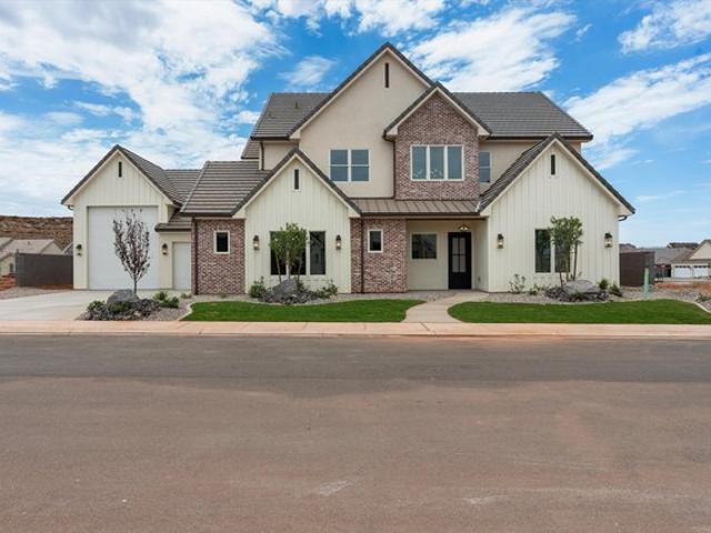 426 E Forrest Paddock Dr, Washington, UT 84780