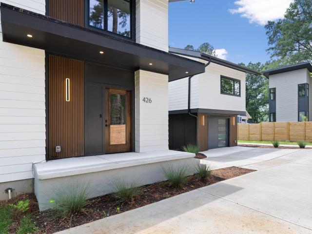 426 E Hammond Street