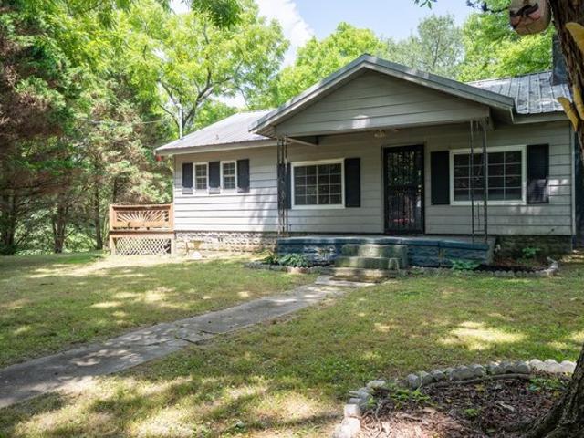 426 Evans Dr, Rossville, GA 30741