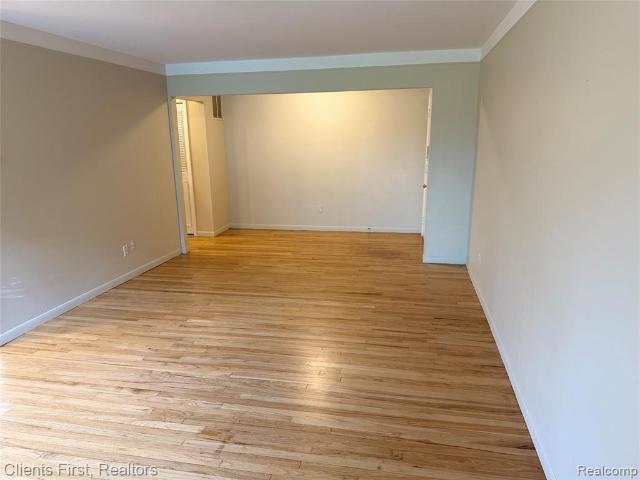 426 Fox Hills Drive # 8