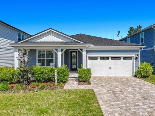 426 Hawthorn Park Cir, Yulee, FL 32097
