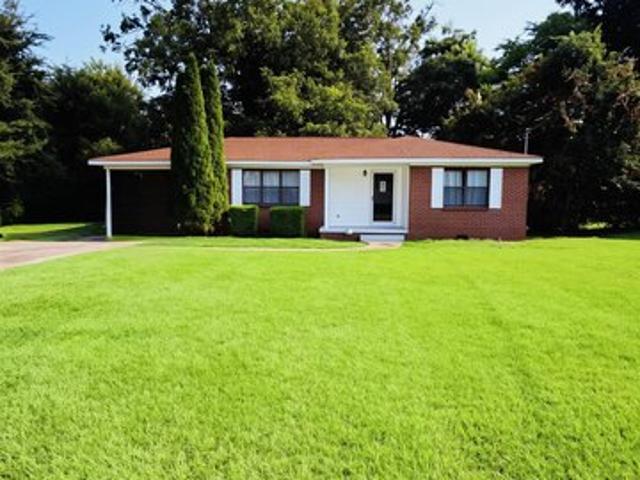 426 Oliver St, Glencoe, AL 35905