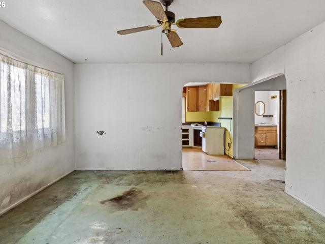 426 lou gray dr