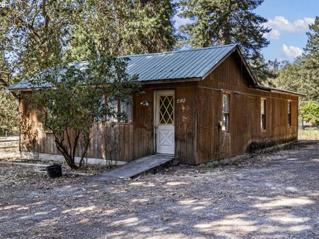 426 Lou Gray Dr, Myrtle Creek, OR 97457