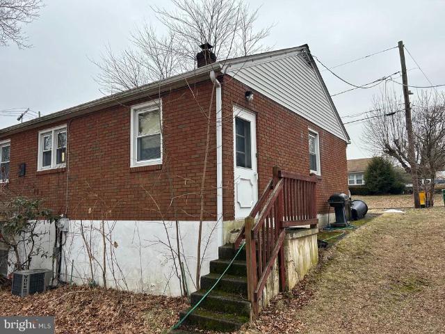 426 Macoby St