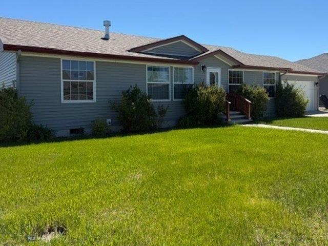 426 N Chestnut St, Dillon, MT 59725