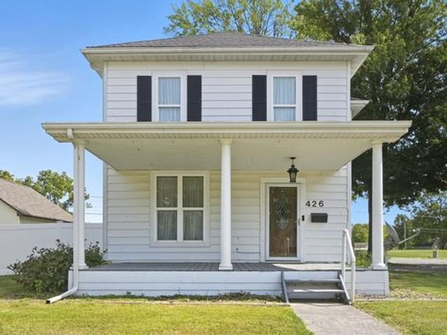 426 N Line St, Churubusco, IN 46723