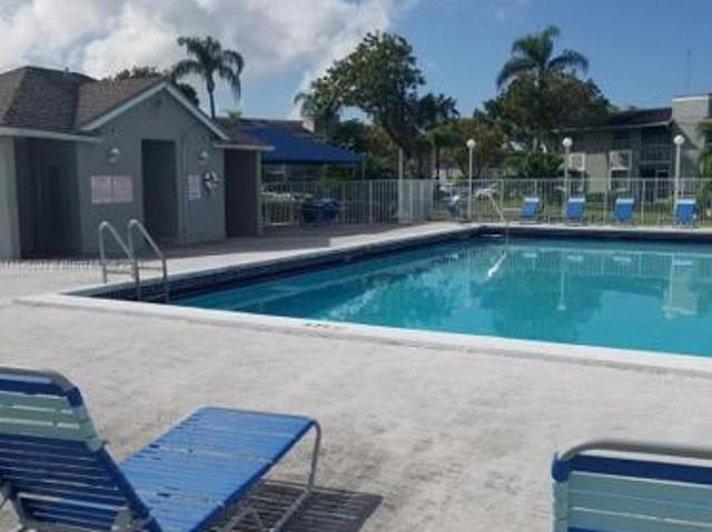426 NE 210th Cir Terrace #101 2, Miami, FL 33179