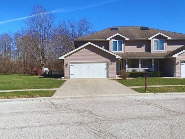 426 S Walnut St, Manteno, IL 60950