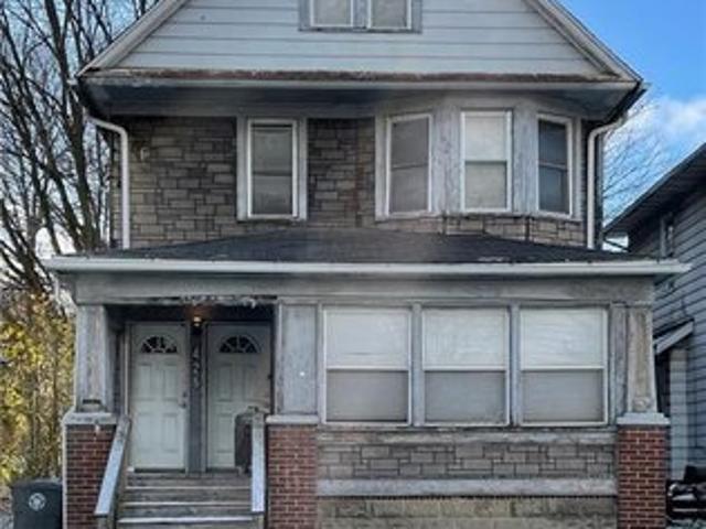 426 S Arlington St, Akron, OH 44306