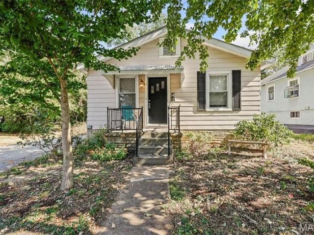 426 S Maple Ave, Webster Groves, MO 63119