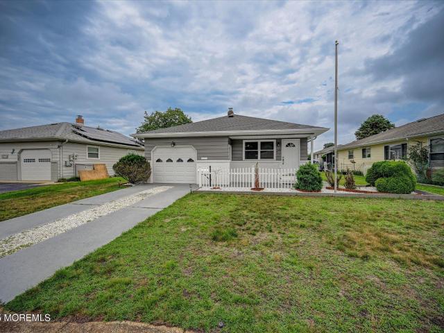 426 Saint Thomas Drive N