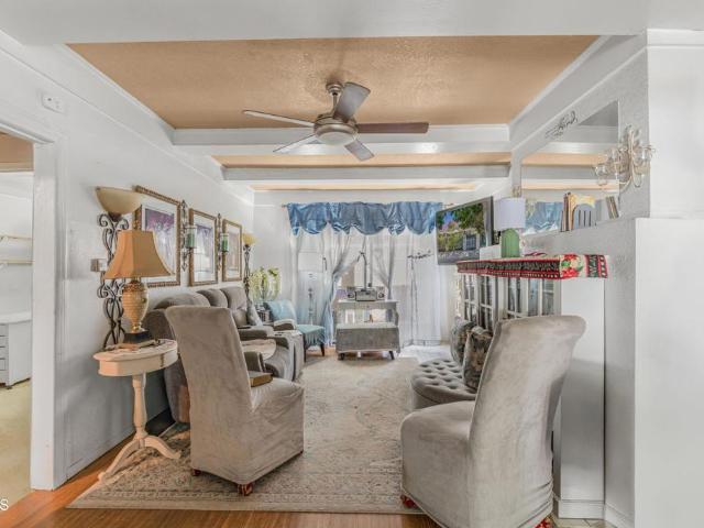 426 Sespe Avenue