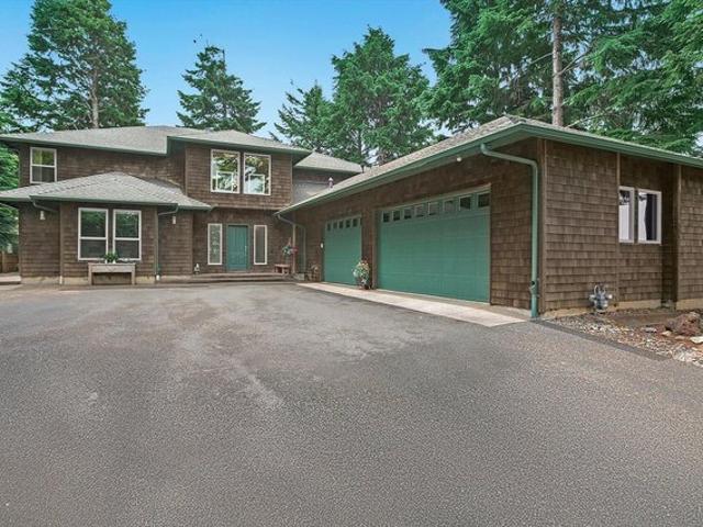 426 Surfview Dr, Gleneden Beach, OR 97388