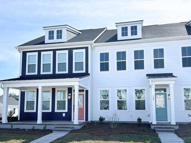 426 Swaying Pine Ln, Summerville, SC 29486