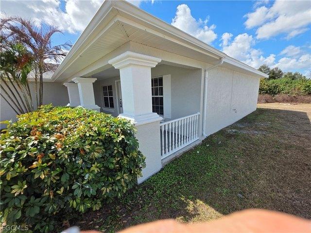426 Progress Ave, Lehigh Acres, FL 33974