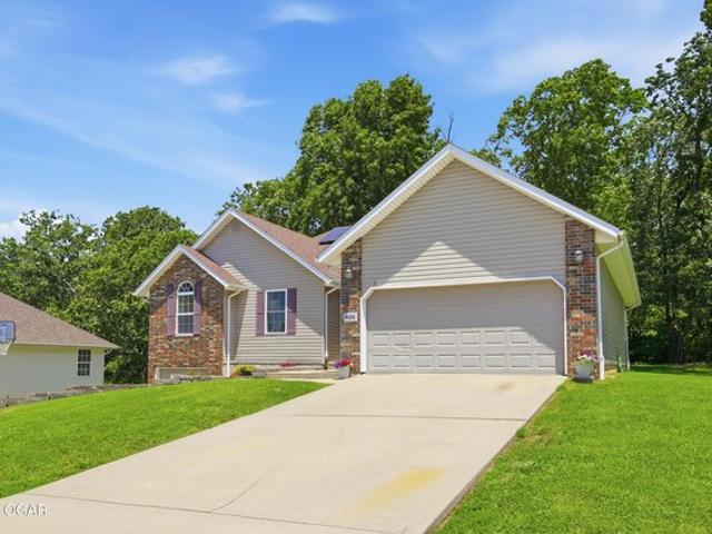 426 Ravenwood Cir, Neosho, MO 64850