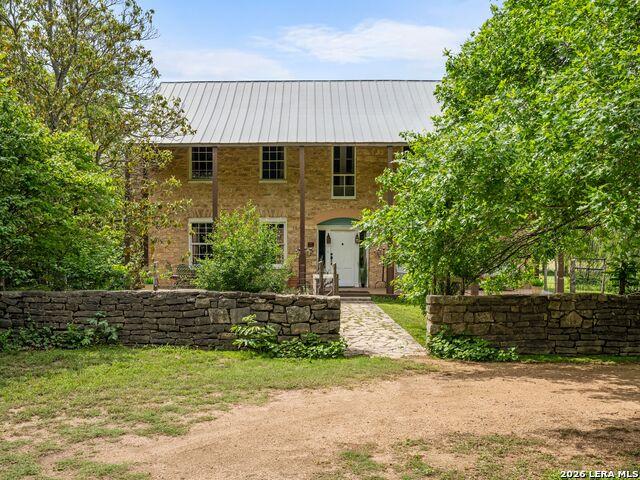 426 Ranch Road 962 E