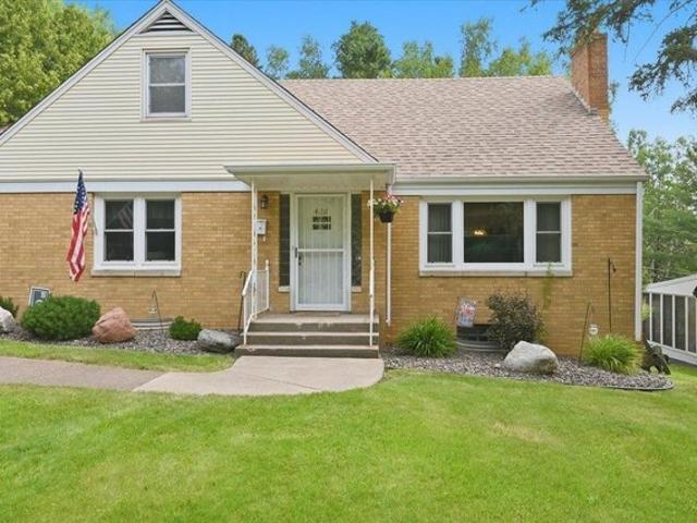 426 Ridgewood Rd, Duluth, MN 55804
