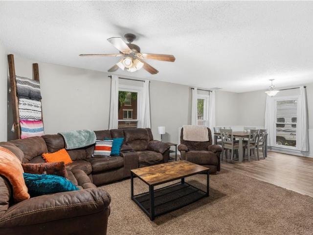 426 W Walnut Street