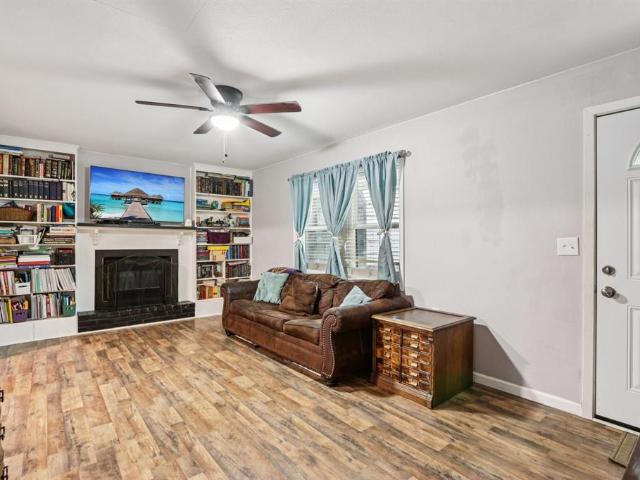 426 W Lake Street
