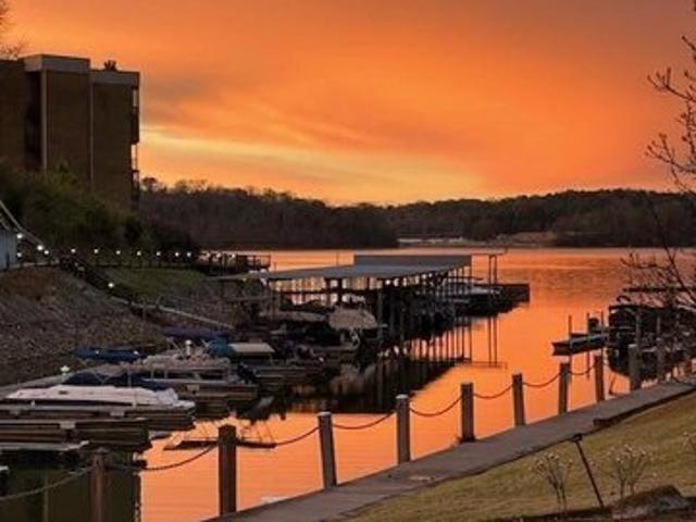 4274 Lakeshore Ln Unit 100, Chattanooga, TN 37415