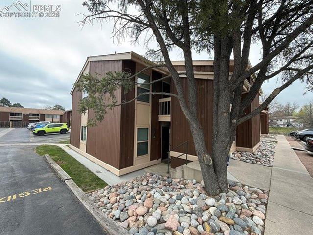 4275 N Carefree Cir Apt A, Colorado Springs, CO 80917