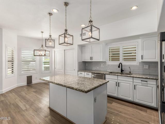 4276 e calistoga drive