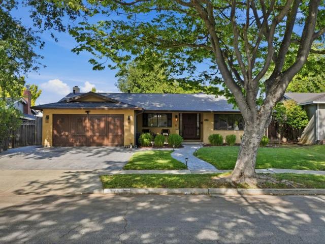 4276 Lynfield Lane