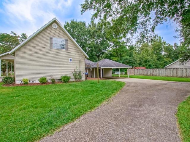 42773 Robinwood Drive