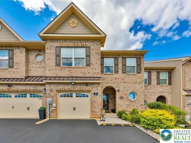4277 Beech Dr, Lower Nazareth Township, PA 18064