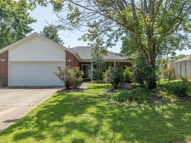 4277 E Lawndale Dr, Fayetteville, AR 72701
