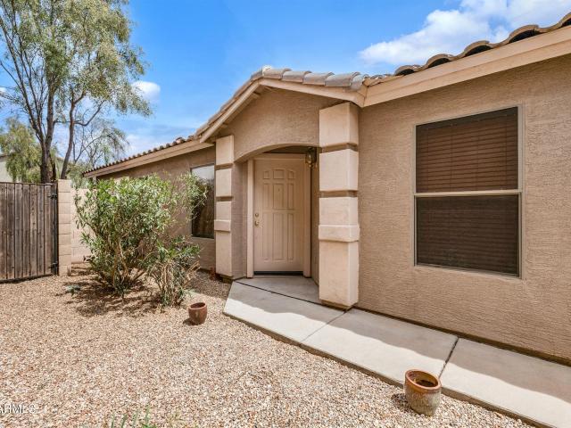 42780 w sunland drive