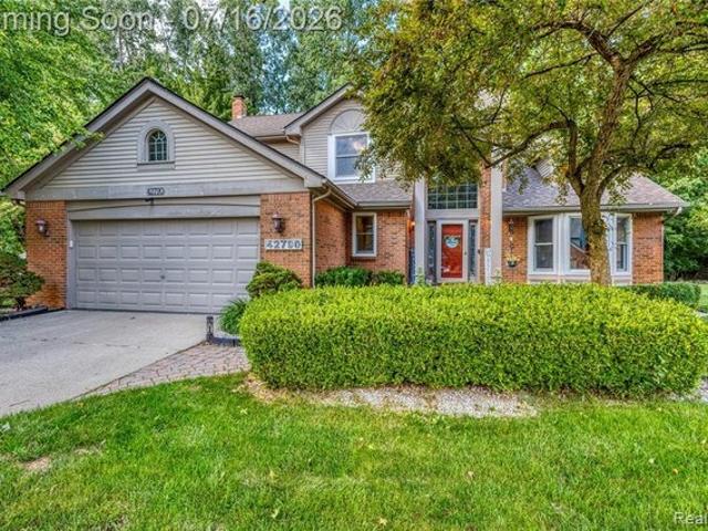 42790 Ledgeview Dr, Novi, MI 48377