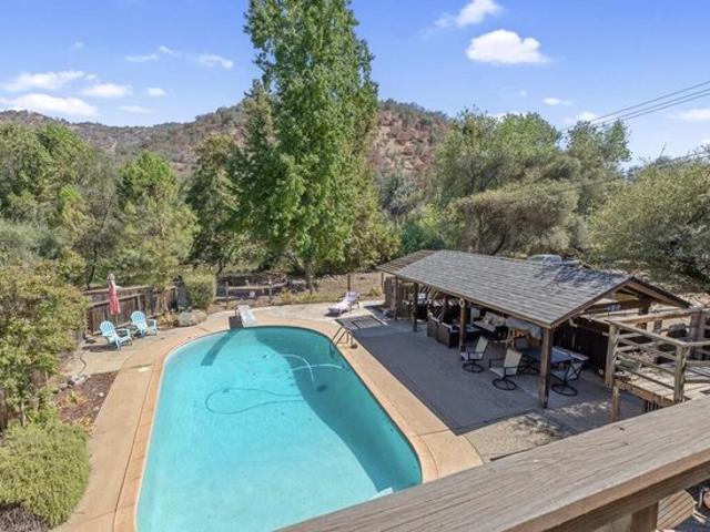 42794 Kaweah River Dr, Three Rivers, CA 93271
