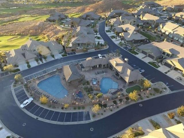 4279 E Razor Ridge Dr, Washington, UT 84780