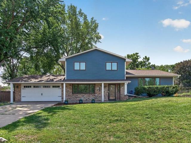 4270 Quaker Ln N, Plymouth, MN 55441