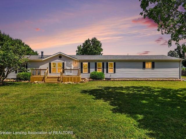 4270 Trumble Rd, Jackson, MI 49201