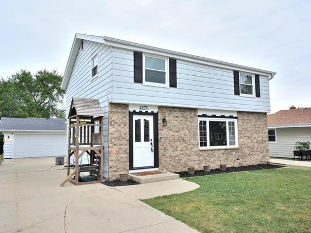 4271 S 89th St, Greenfield, WI 53228