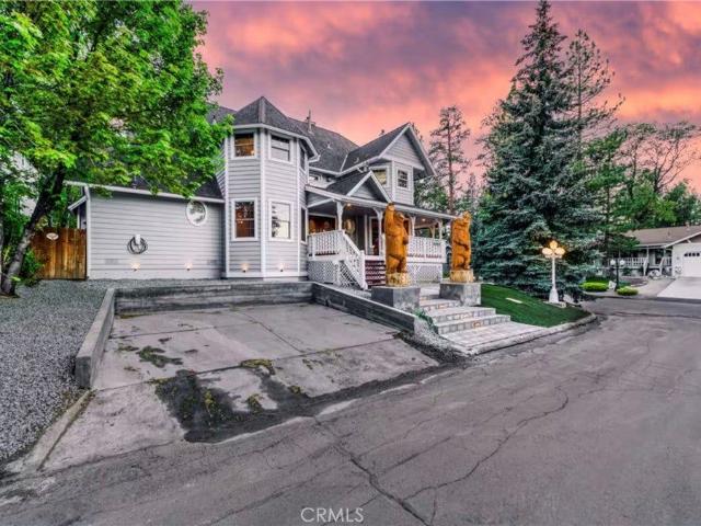 42725 Tannenbaum Dr, Big Bear Lake, CA